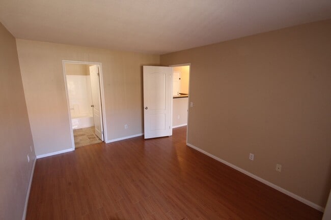 Delightful 2 Bedroom 2 Bath Condo in UTC - Houses for Rent - San Diego ...