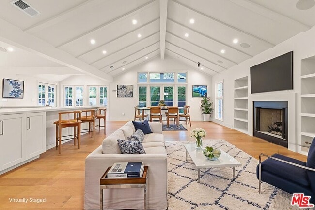 Topanga Houses with a Room for Rent | Real People. Real Rentals.